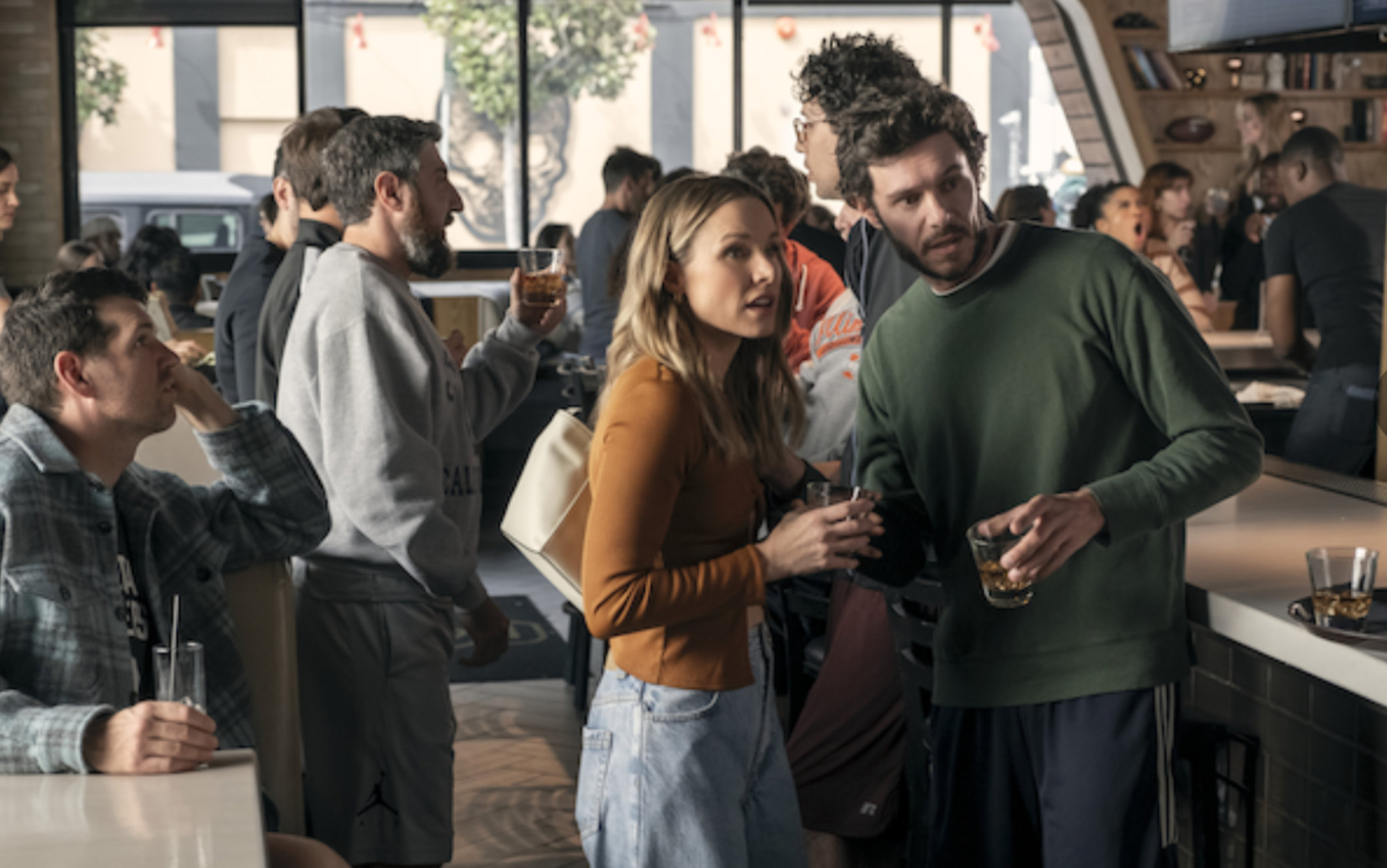 Nobody Wants This, il cast della serie romantica Netflix con Adam Brody e Kristen Bell | Sky TG24