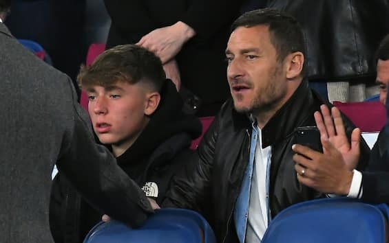 Totti, il figlio Cristian al Rayo Vallecano. Il video | Sky Sport