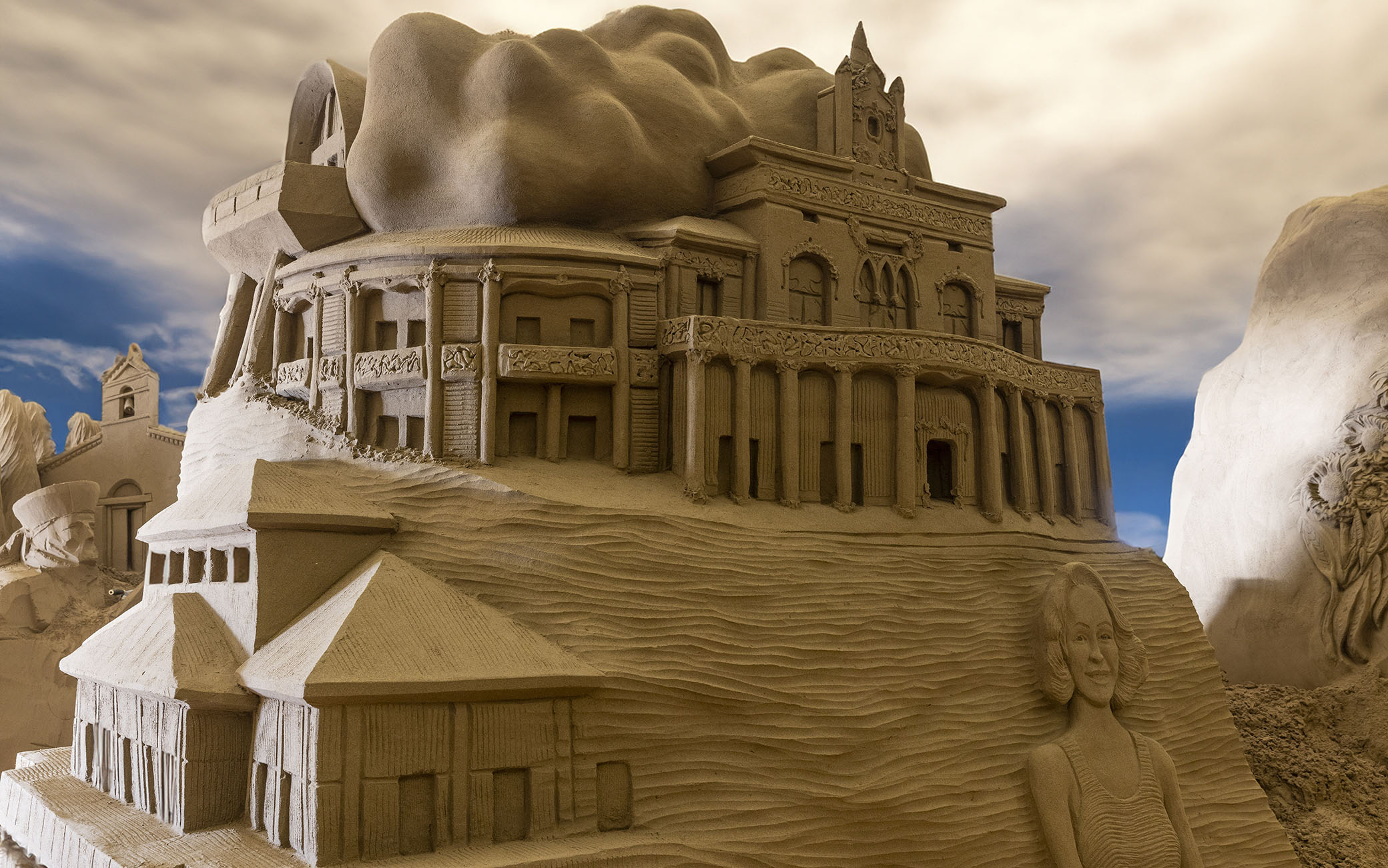 Natale a Lignano Sabbiadoro, le foto del Presepe di sabbia | Sky TG24