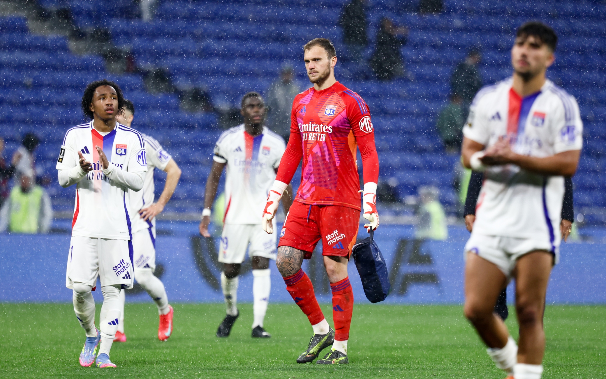 Lione retrocesso in Ligue 2 per troppi debiti: le news | Sky Sport