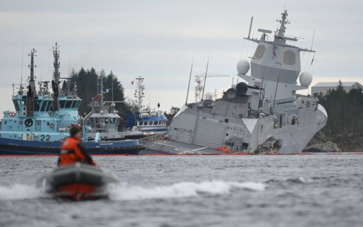 Norvegia, collisione tra nave militare e petroliera in un fiordo. FOTO ...