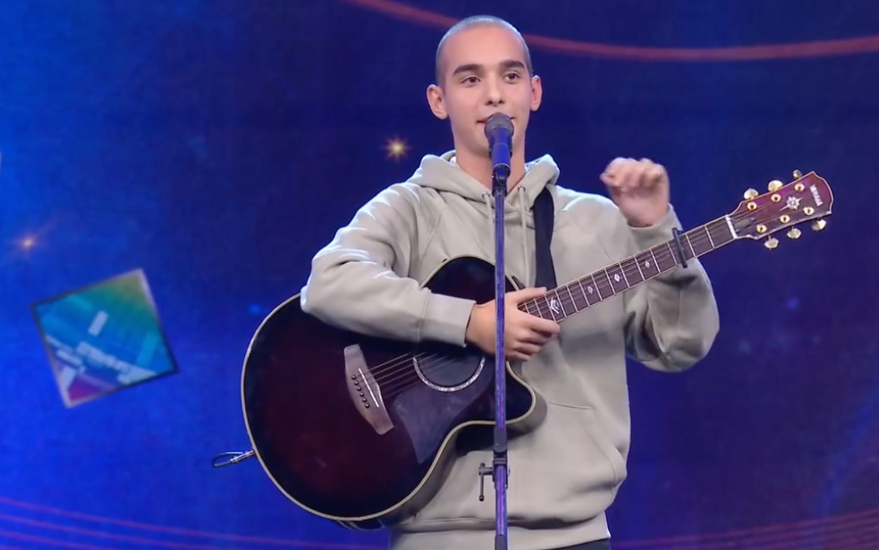 Zelig 2025 al via stasera, chi sono i 18 comici del programma condotto ...