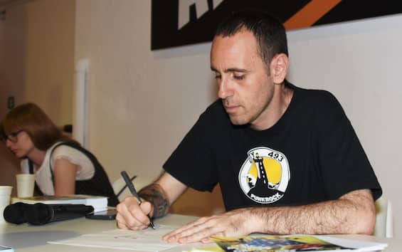 Lucca Comics 2023, Zerocalcare risponde alle polemiche con il fumetto Corto circuito | Sky TG24