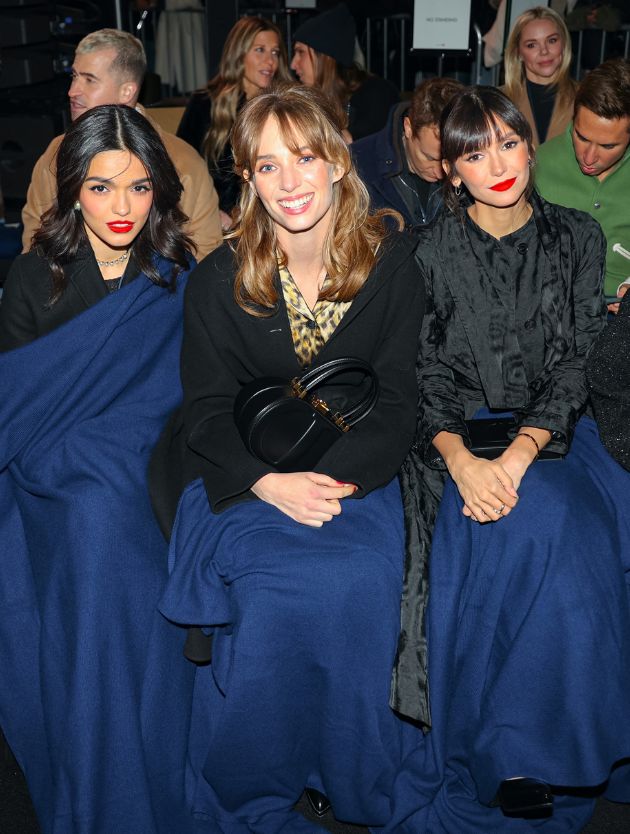 Jennifer Lawrence accende le luci di Natale dello spettacolare ...