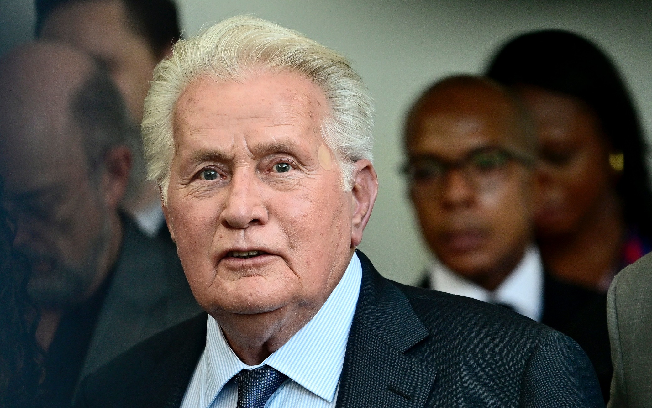 Martin Sheen compie 85 anni, i ruoli più noti da Apocalypse Now a ...