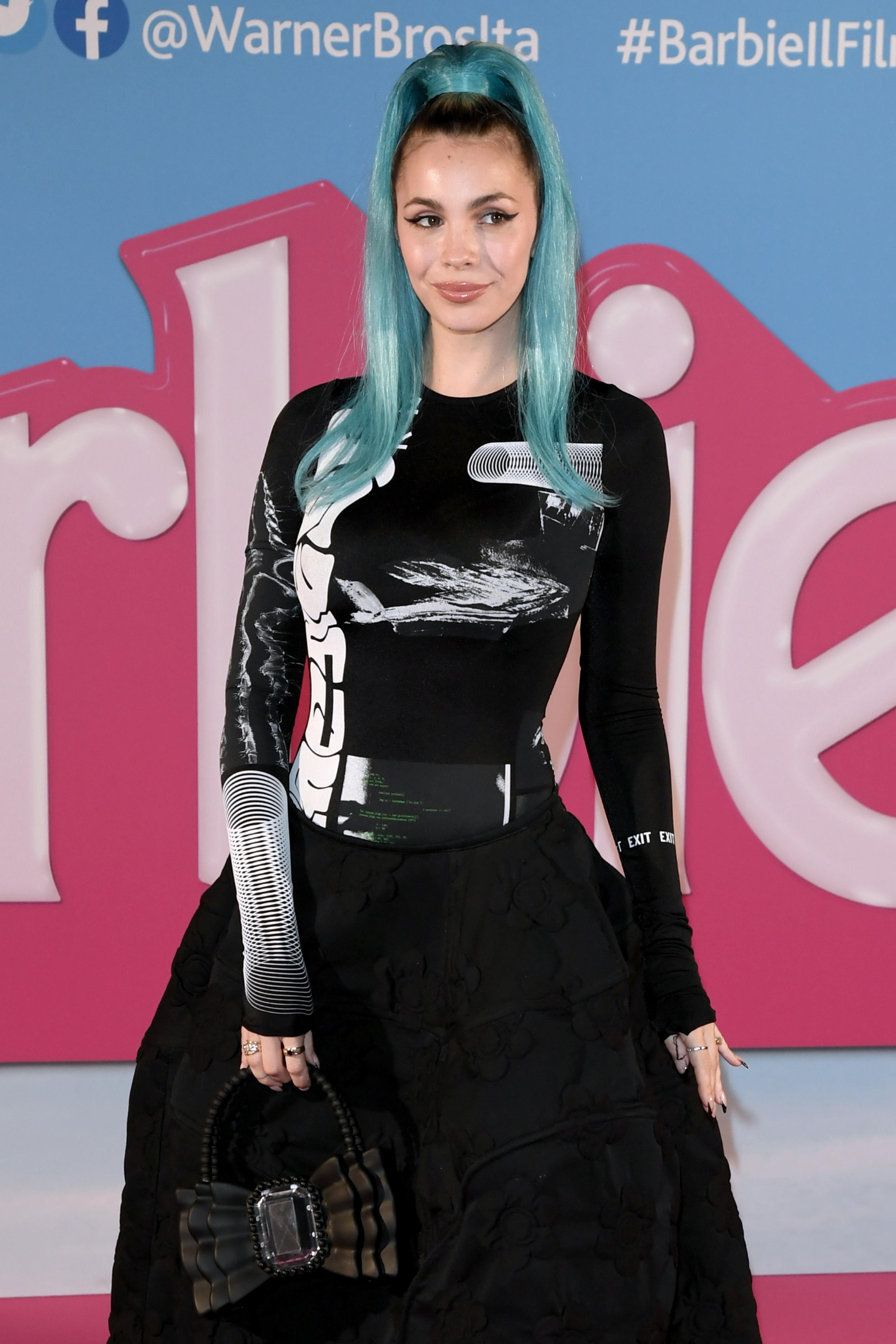 Chi è Rose Villain, a Sanremo 2025 con Fuorilegge. FOTO | Sky TG24