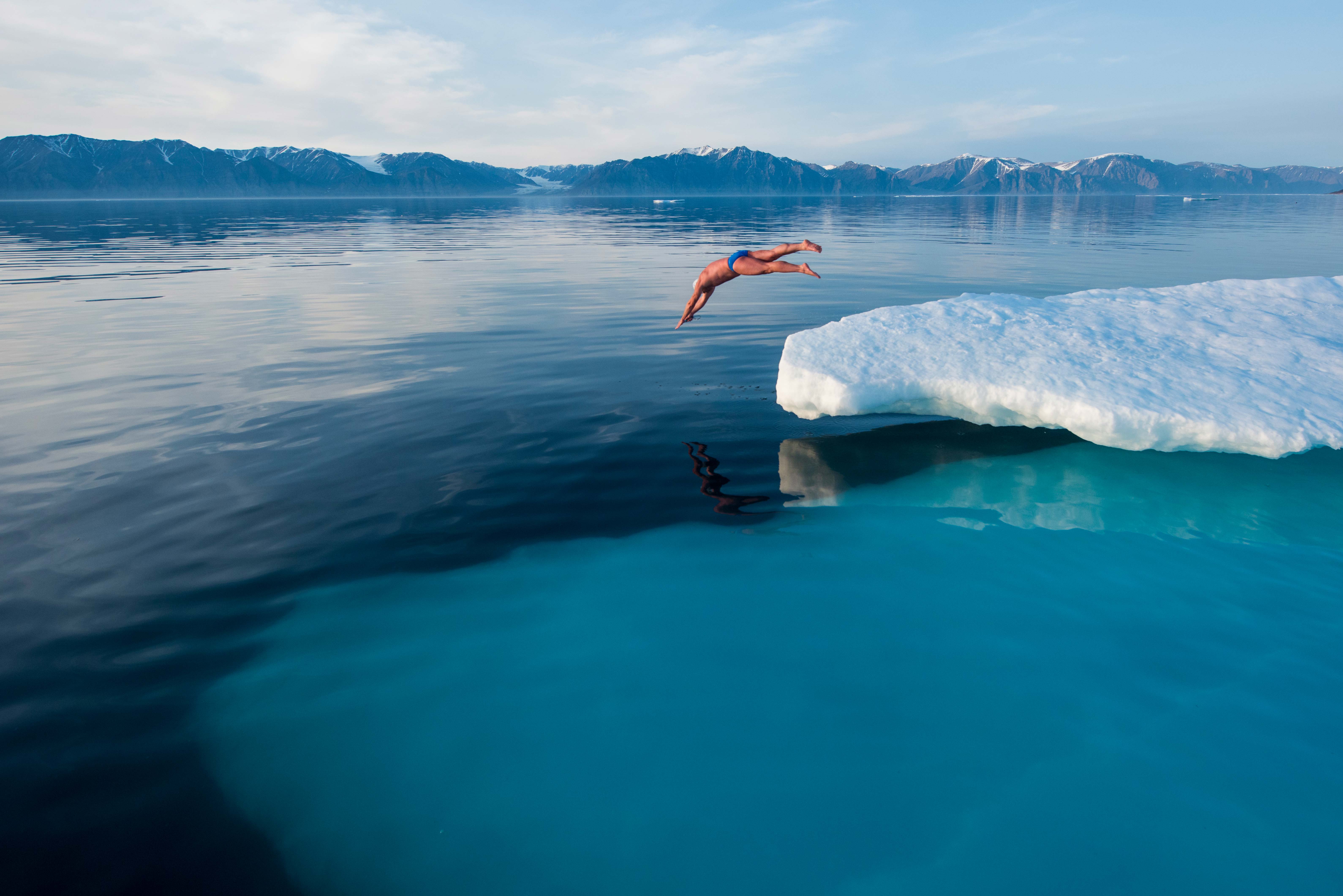 Su Sky Uno il documentario 'Arctic Peril' e le gesta di Lewis Pugh ...