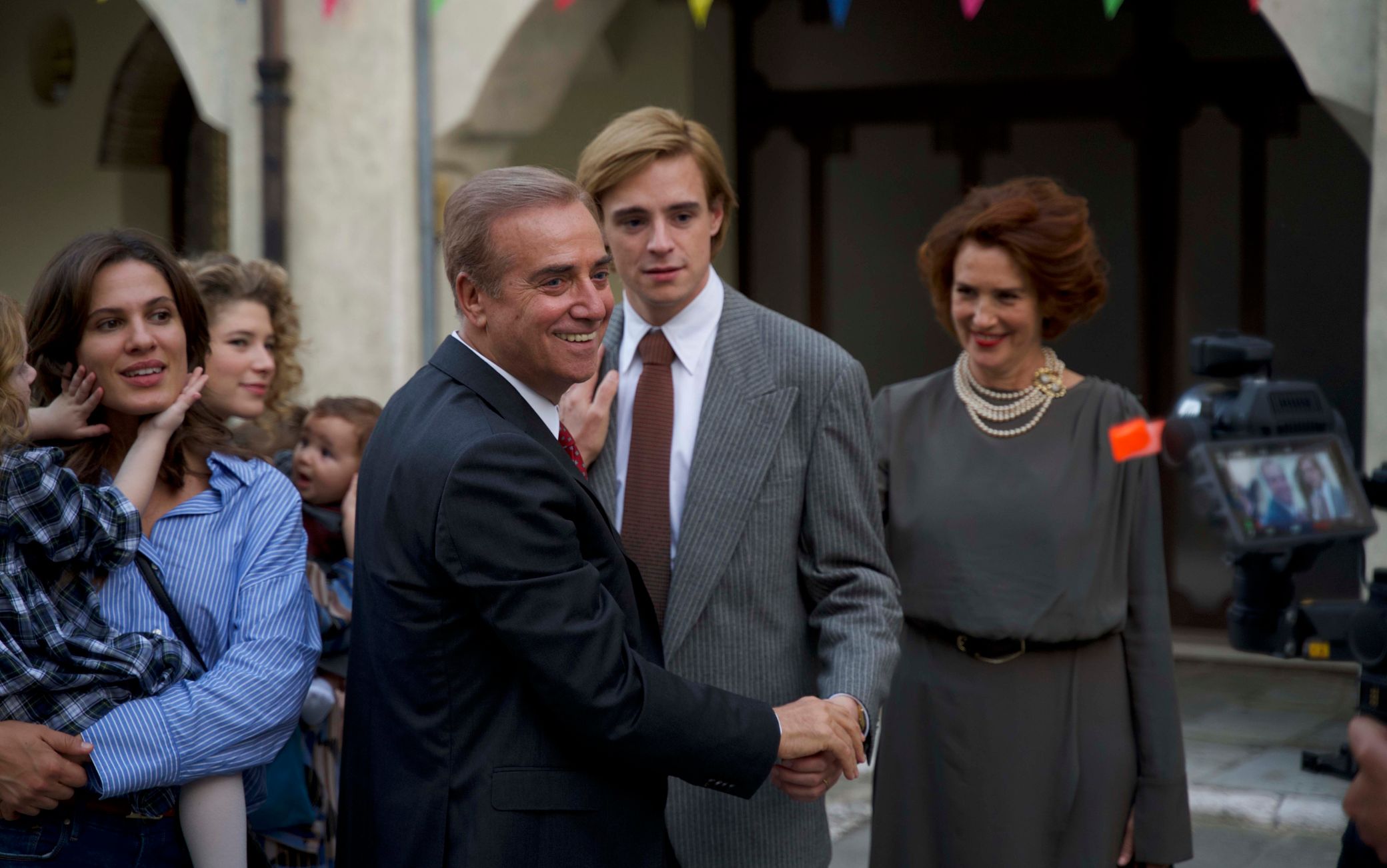 Ennio Doris - C'è anche domani, il cast del film con Massimo Ghini a confronto con i personaggi ...