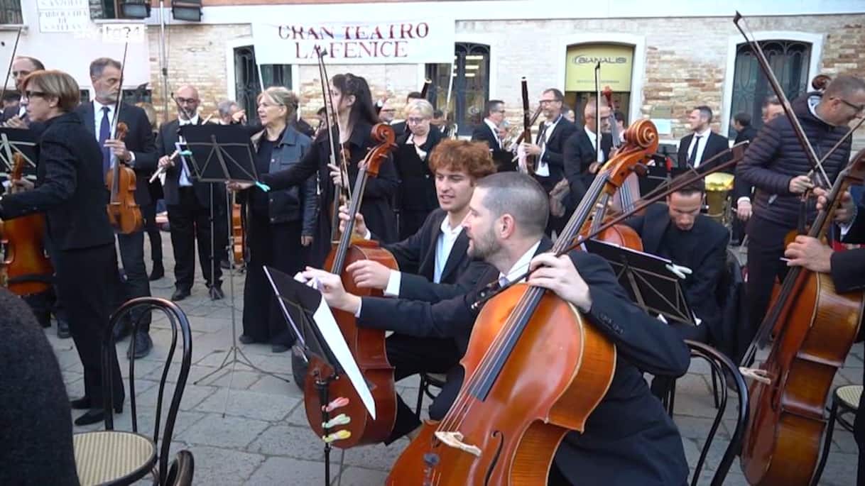 Teatro La Fenice, concerto di protesta dell'Orchestra | Video Sky TG24
