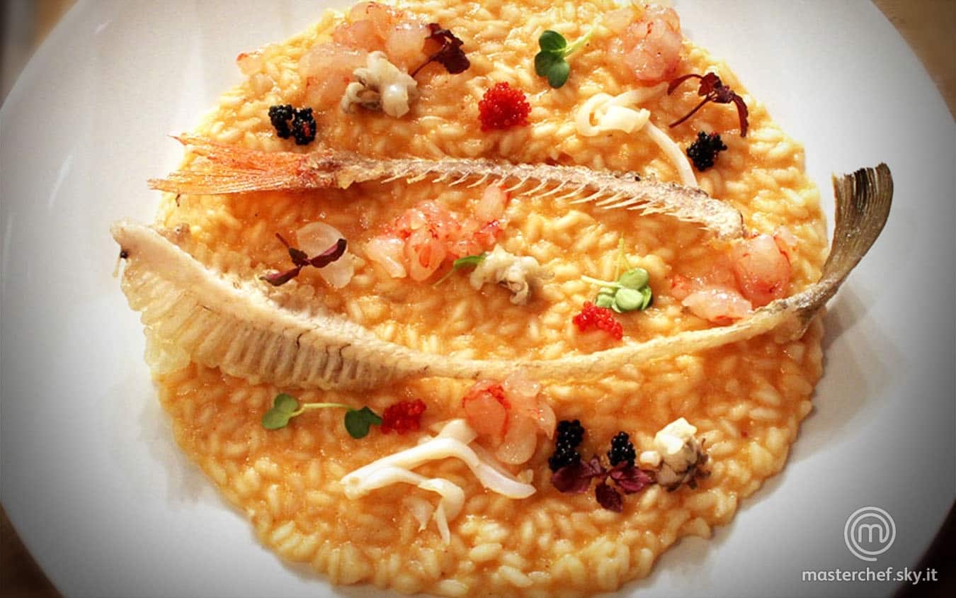 Masterchef: Risotto di pesce mantecato con burro ai crostacei | Sky