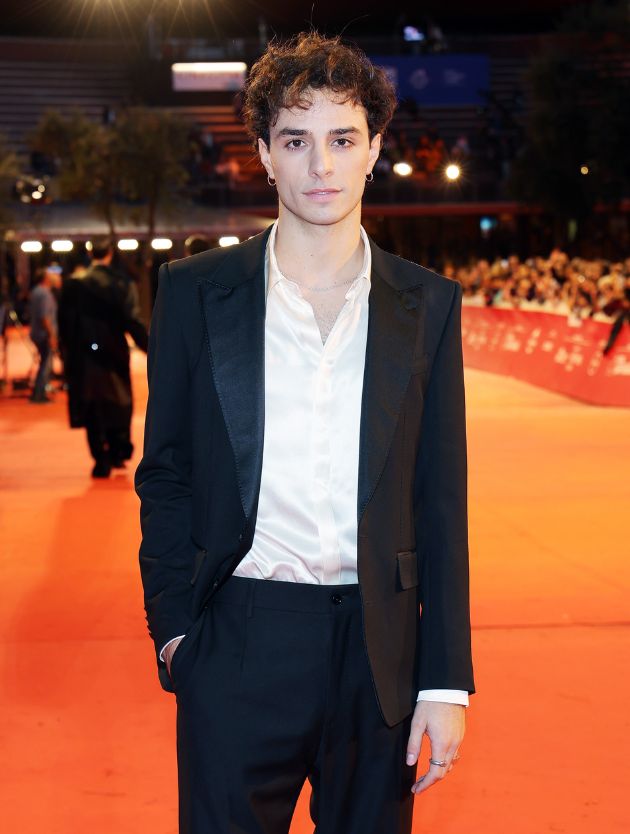 Nuovo Olimpo, il cast del film di Ferzan Ozpetek sul red carpet della ...