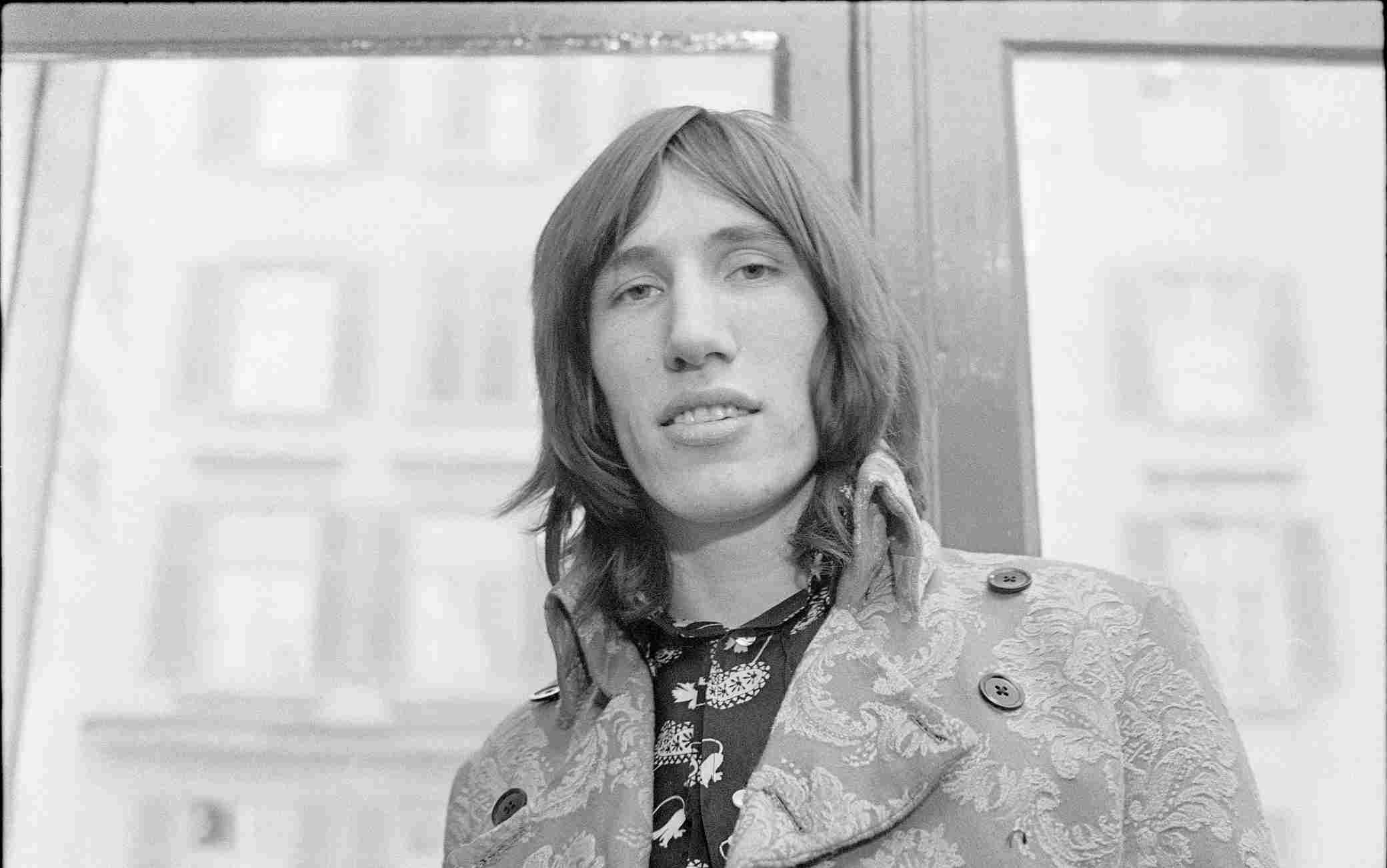 Roger Waters compie 80 anni, la storia del cofondatore ed ex membro dei ...