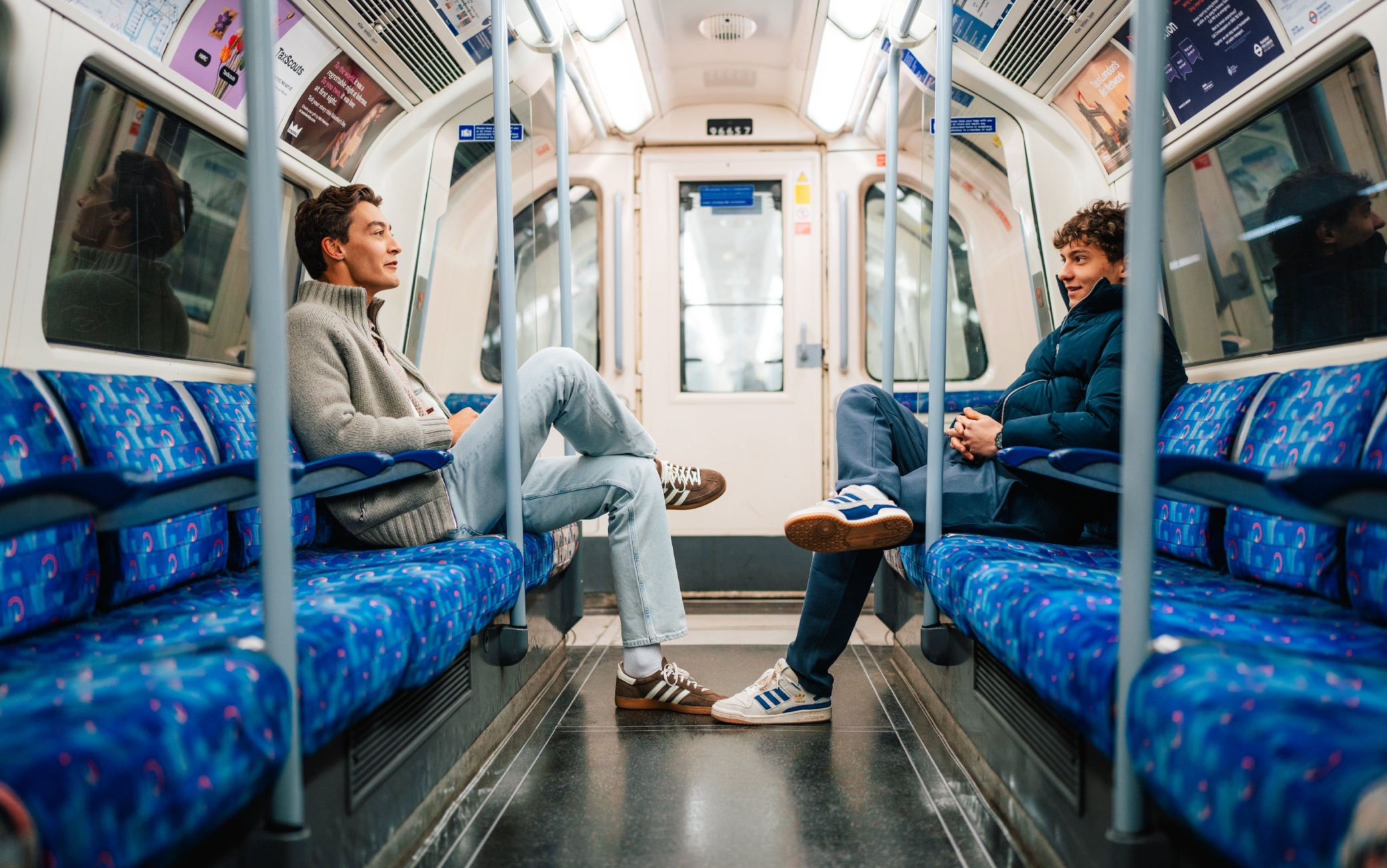 F1, Arrivano Antonelli e Russell in metro: i piloti Mercedes verso lo ...