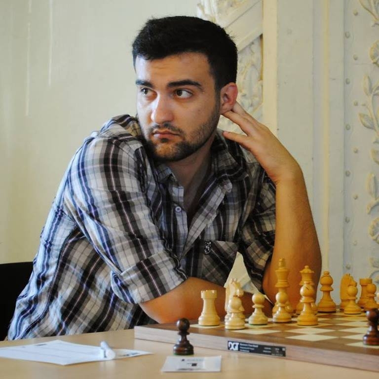 La storia del campione di scacchi Igor Kovalenko, in trincea nella guerra in Ucraina | Sky TG24