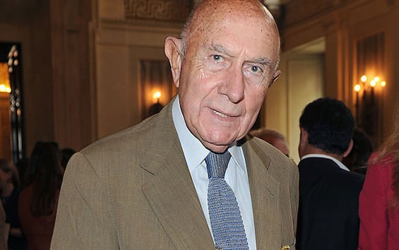 Addio a Beppe Modenese, l'ambasciatore della moda italiana | Sky TG24