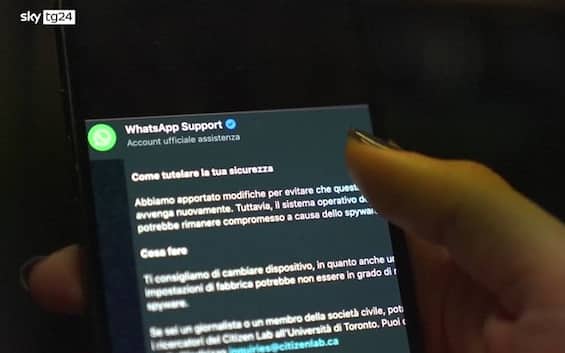 Paragon, tra i giornalisti spiati anche D’Agostino di Dagospia | SkyTG 24