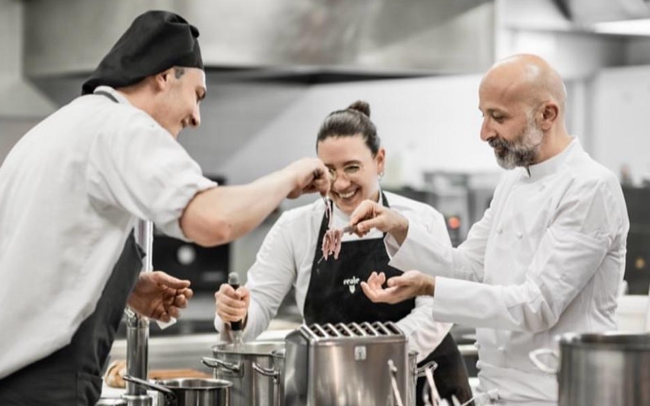 La classifica dei 50 migliori ristoranti del mondo nel 2024, vince Disfrutar a Barcellona | Sky TG24