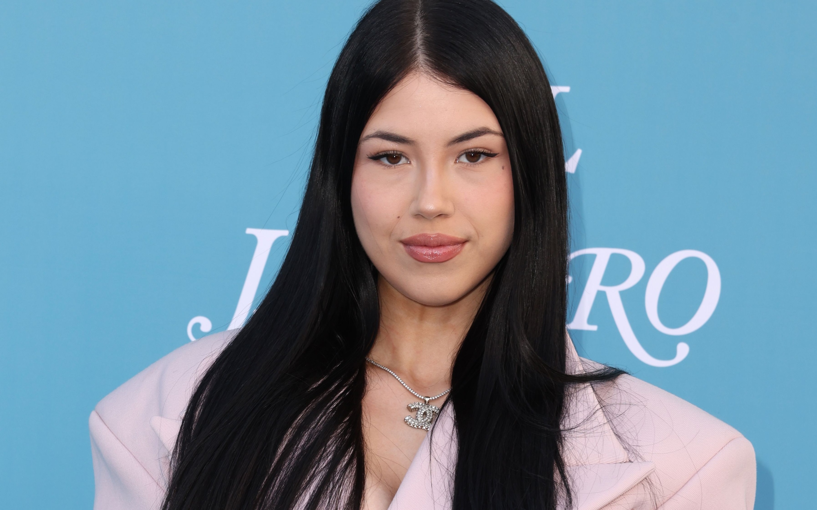 Anna Pepe, il nuovo singolo Desolée conquista subito le classifiche ...