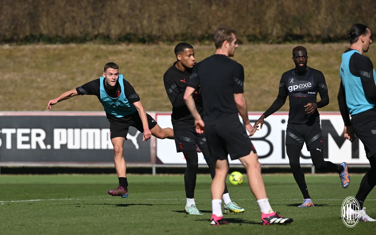 Milan, piccoli Ibrahimovic crescono: Zlatan in campo col figlio Max ...