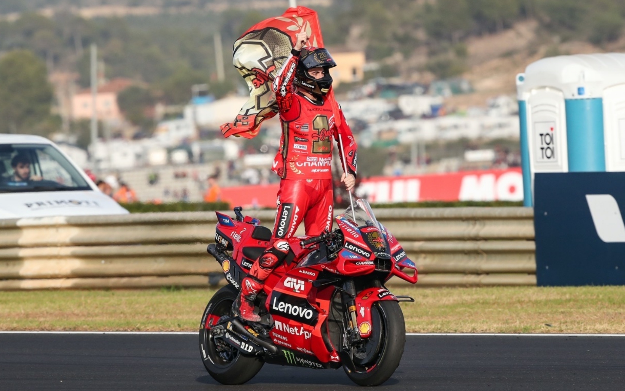 MotoGP e 500: Bagnaia e i campioni italiani su moto italiana | Sky Sport