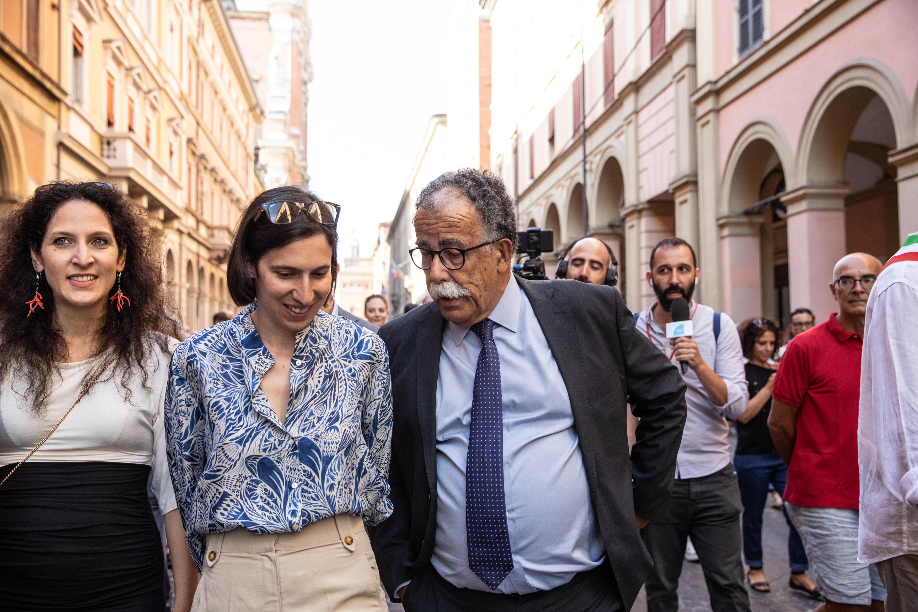 Strage di Bologna, De Angelis: 'Io al rogo, pagherò con orgoglio' | Sky ...
