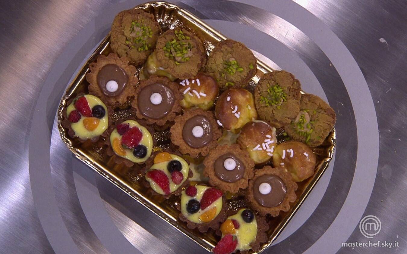 Masterchef: I pasticcini di Laura | Sky