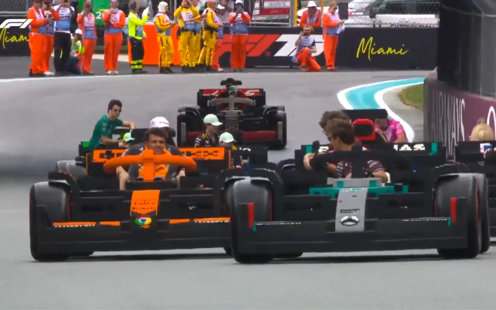 F1, GP Miami: la corsa dei piloti su monoposto giganti fatte di Lego ...