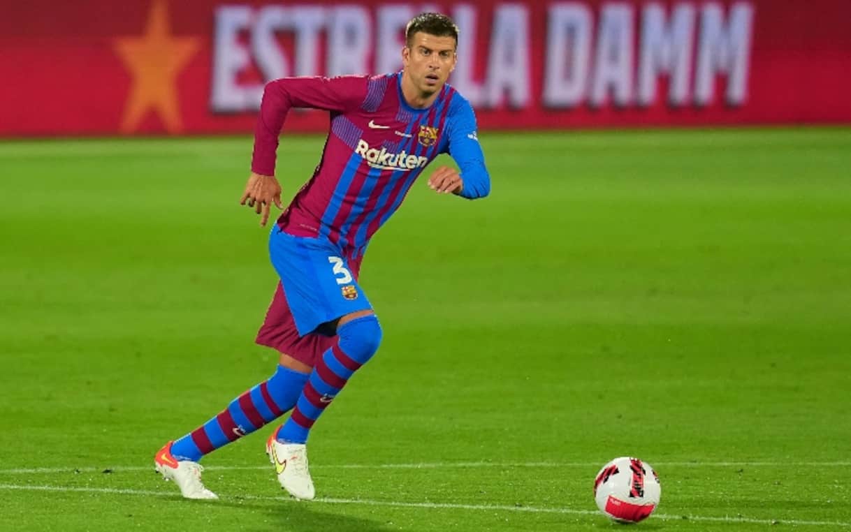 Barcellona, Piqué si riduce lo stipendio e consente di tesserare i ...