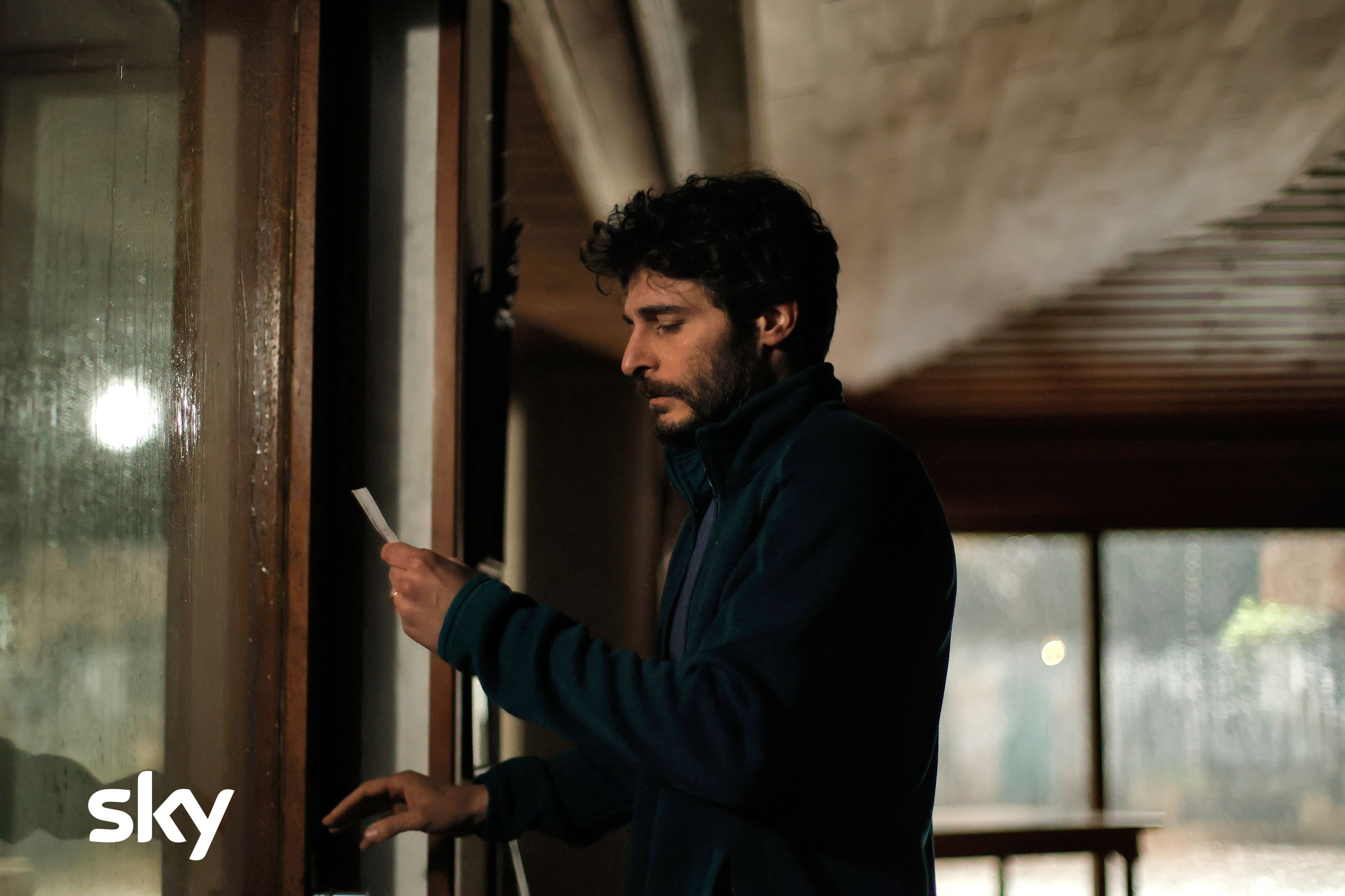 Un’estate fa, la recensione dell’episodio 2 della serie tv Sky Original ...