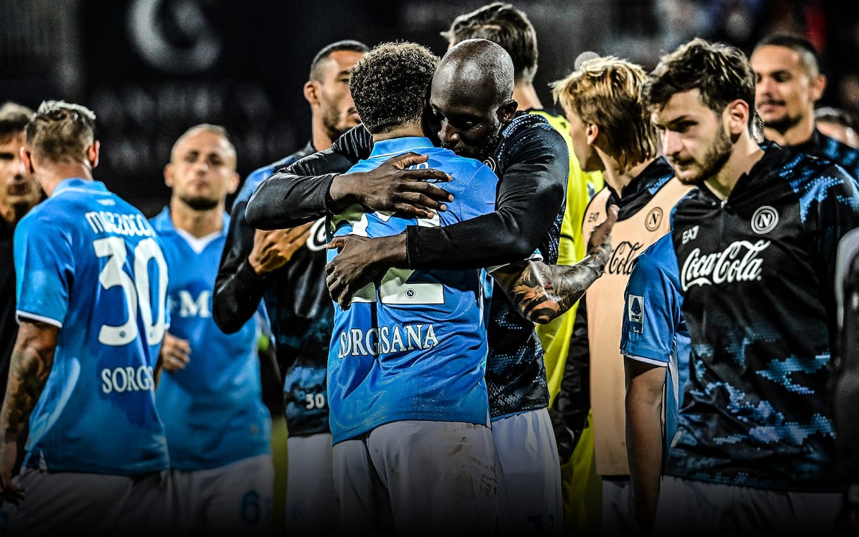 Cagliari-Napoli 0-4, gol e highlights: decidono Di Lorenzo, Kvara ...