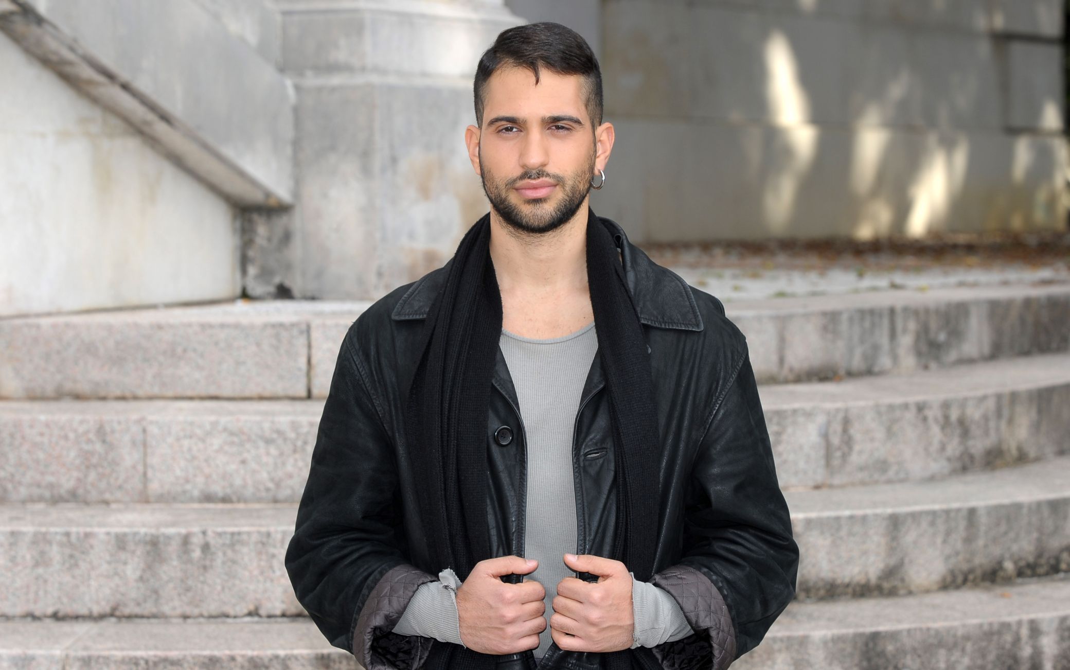 Mahmood, prima e dopo il cambio di look: le foto del cantante di Tuta Gold ieri e oggi | Sky TG24