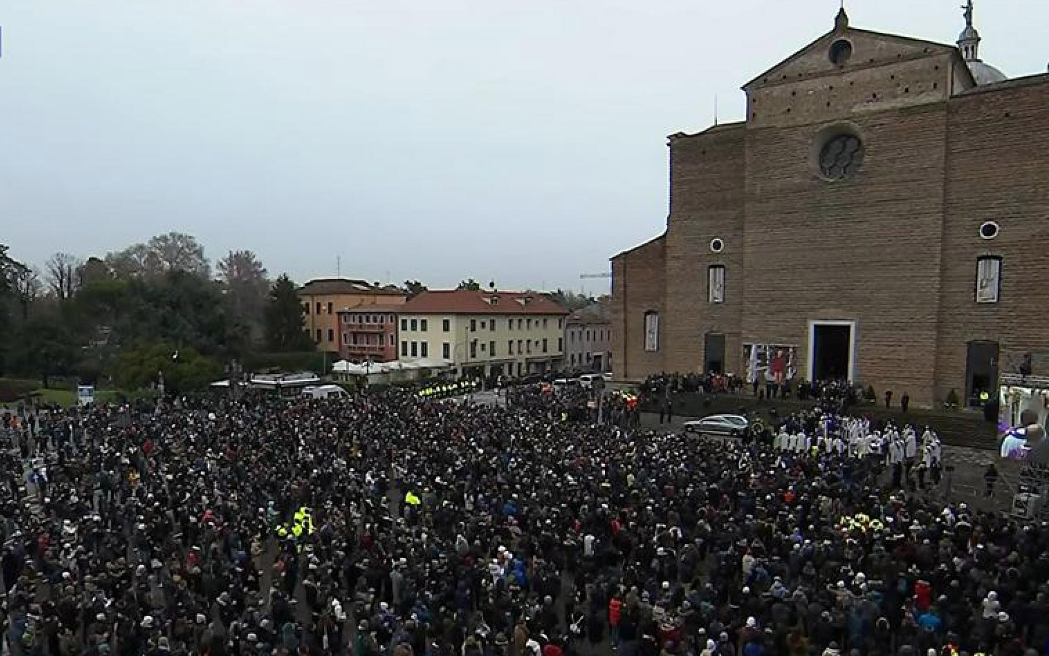 Femminicidio Giulia Cecchettin, la difesa di Filippo Turetta prova a ...