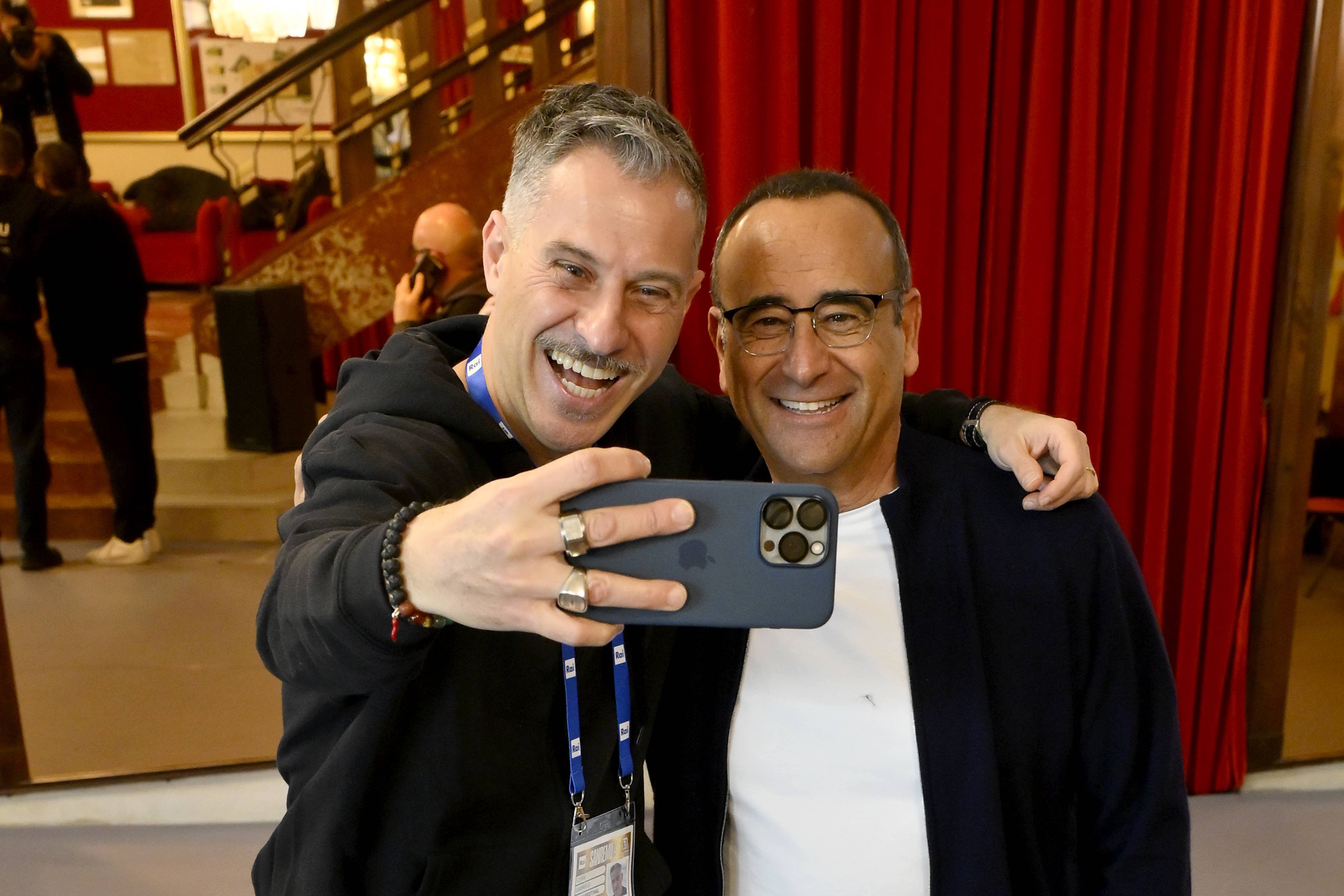 Sanremo 2025, chi è il comico del Trio Medusa Gabriele Corsi che ...