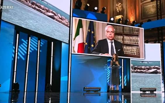 Piantedosi a Sky TG24, in diretta l'intervista da Palazzo Reale | Sky TG24
