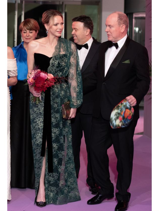 Ballo della Rosa 2025, i look delle royals di Monaco, da Charlotte ...