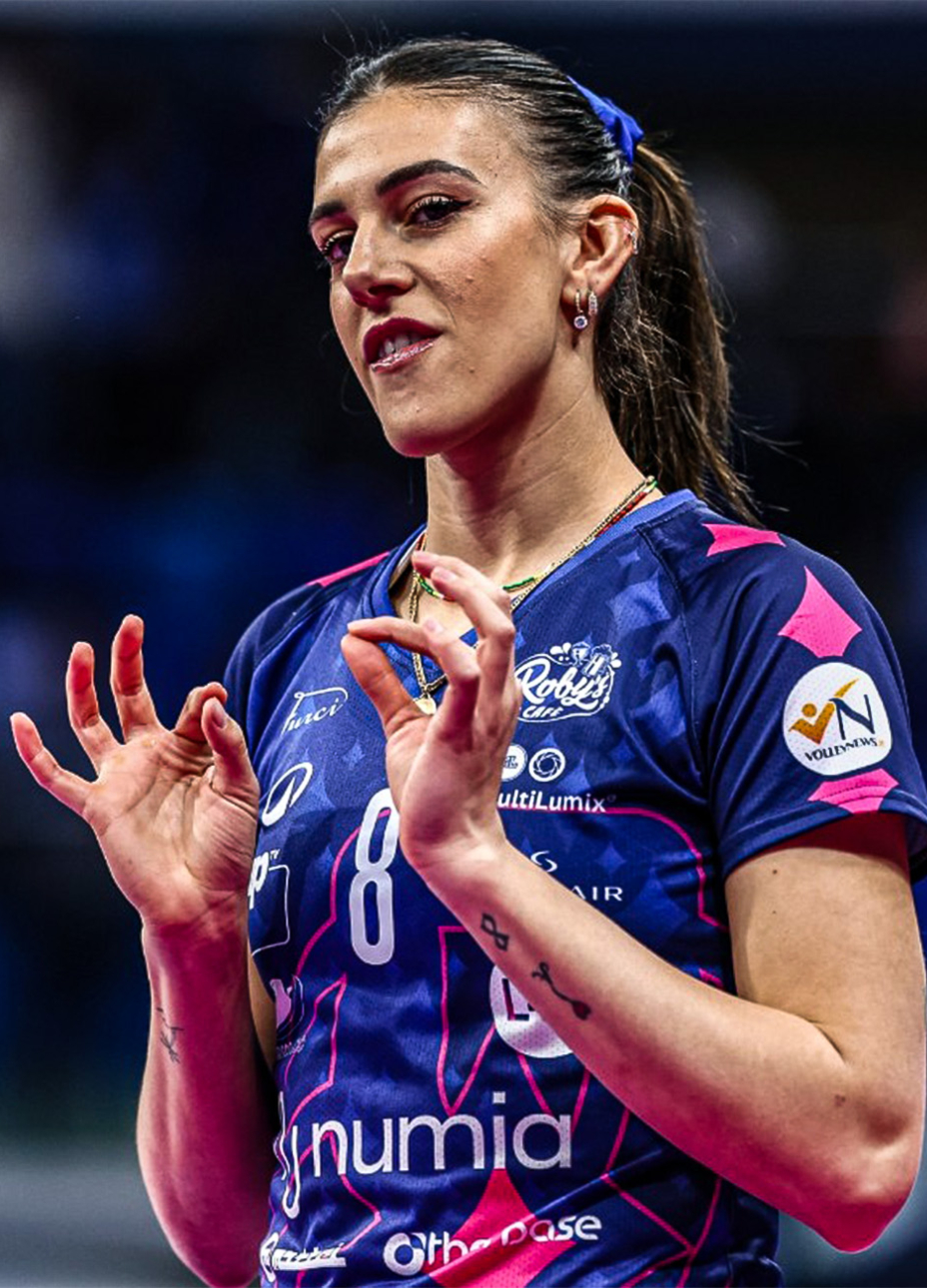 Volley, Alessia Orro al Fenerbahçe: quanto guadagnerà la palleggiatrice ...