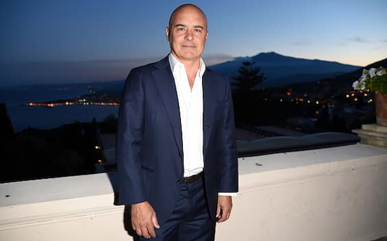 Luca Zingaretti, le foto più belle dell'attore che interpreta il ...