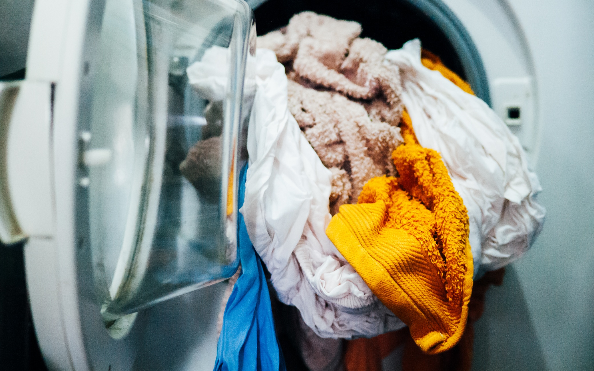 Quante volte si possono indossare jeans, pigiama e altri vestiti prima ...