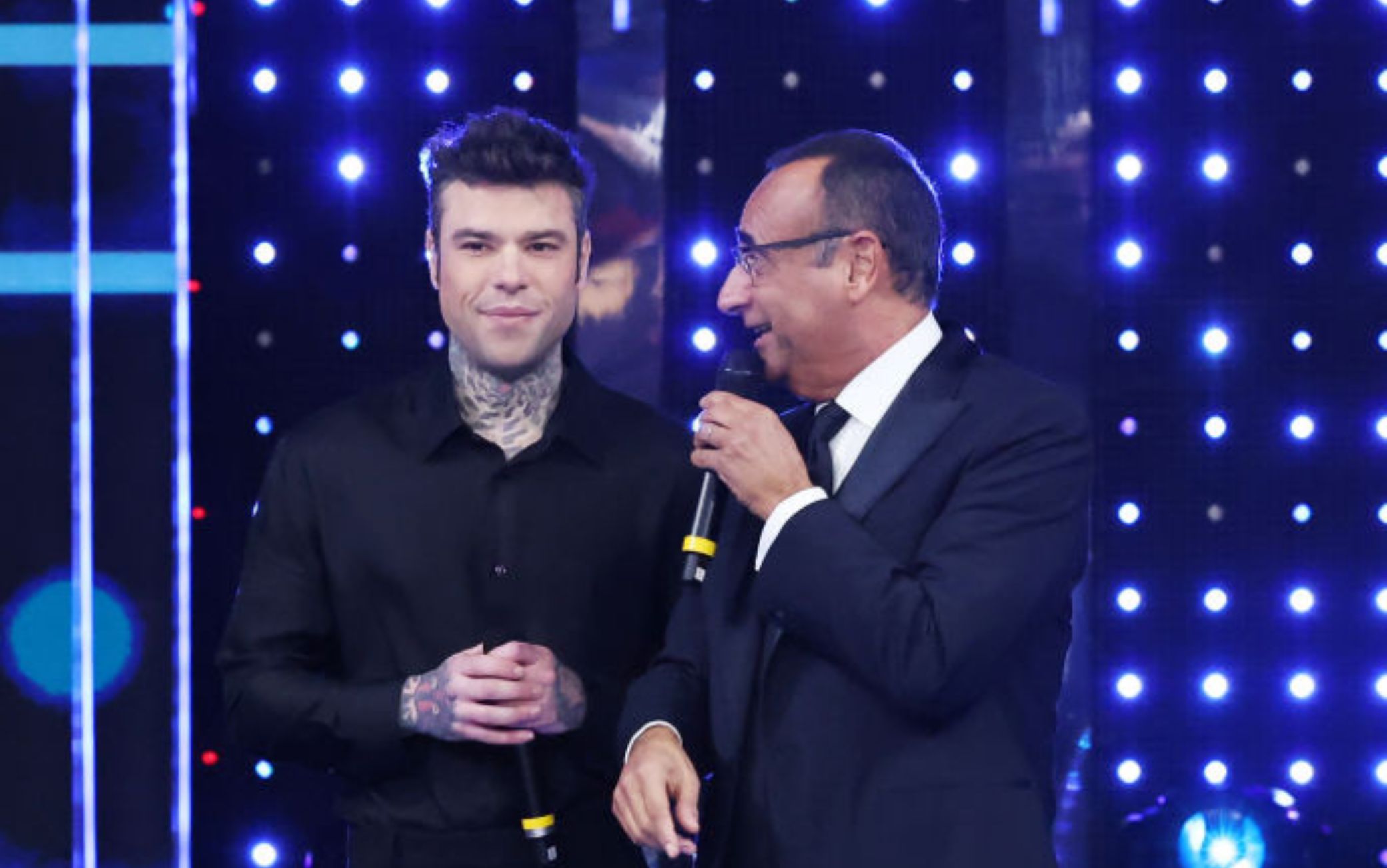 Sarà Sanremo, preoccupazione per Fedez accompagnato fuori da Carlo ...