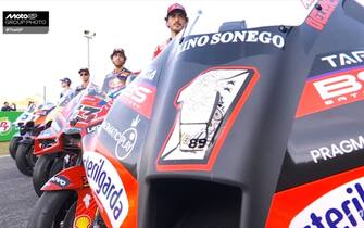 MotoGp 2025, i piloti fanno le foto di gruppo del nuovo mondiale | Sky Sport