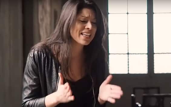 Federica Infante rende universale Tra me e me | Sky TG24