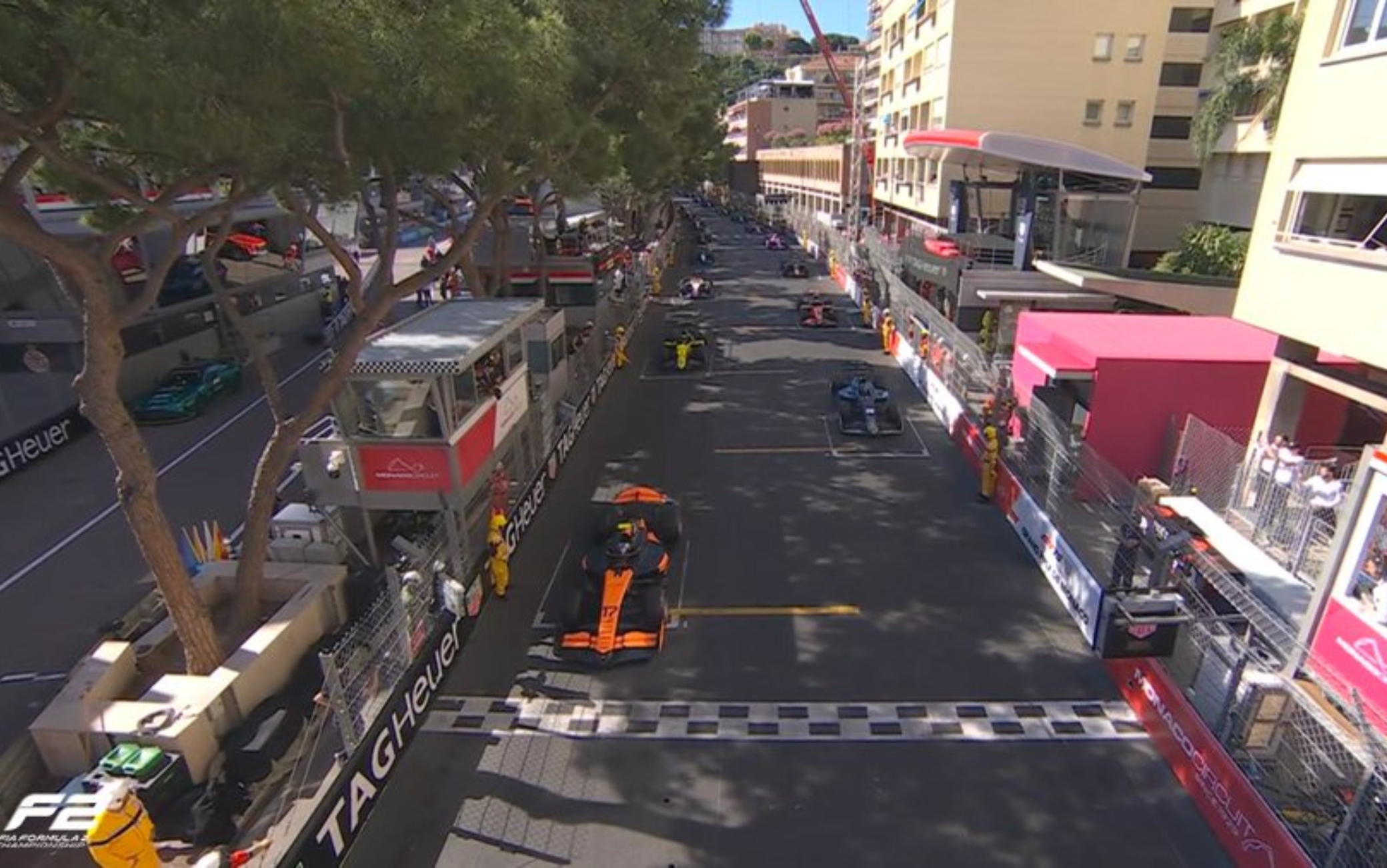 F2, GP Monaco: mega incidente al via della Feature Race. Foto e VIdeo ...