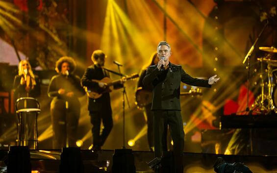 Robbie Williams ospite della finale di X Factor 2024. VIDEO | Sky TG24