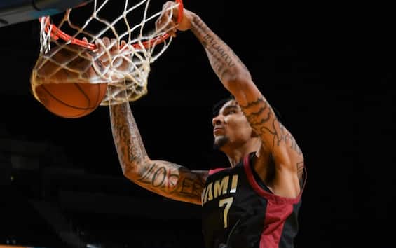 NBA, il rookie dei Miami Heat Kel'el Ware impressiona tutti alle prime ...