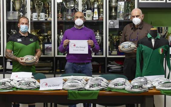 Rugby: donati ai neroverdi 80 ovali dalla Vis Group | Sky TG24