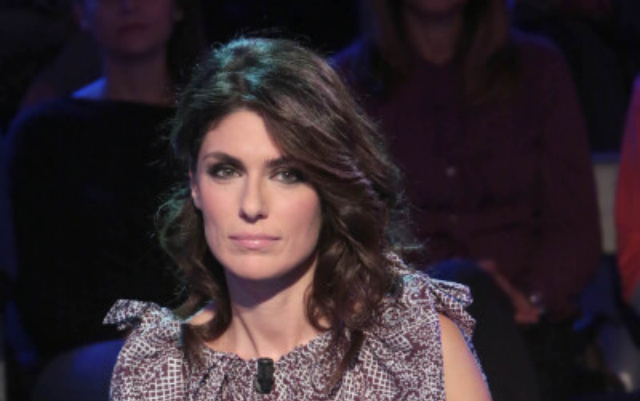 Anna Valle compie 50 anni, i suoi personaggi più famosi da Commesse a ...