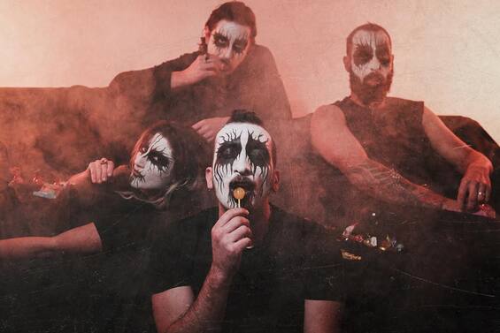 God of the Basement presentano Tale Of A Devil (And A Bar Table): il video