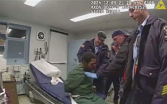 New York, detenuto muore dopo pestaggio delle guardie carcerarie | Sky TG24