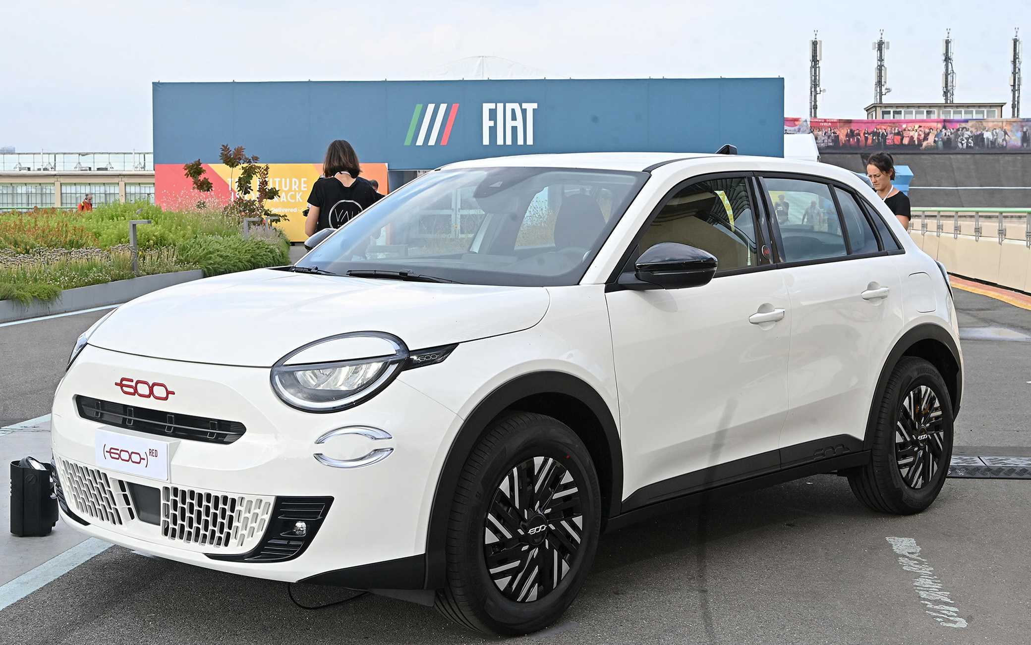 La nuova Fiat 600 arriverà anche in versione ibrida: prezzo e caratteristiche | Sky TG24