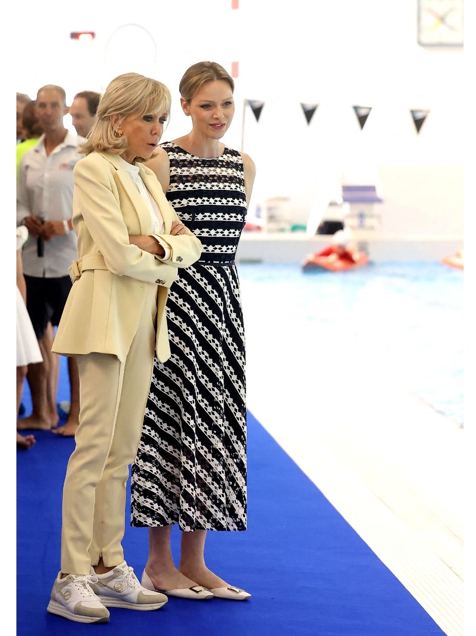 Macron e la moglie Brigitte in visita dal principe Alberto e Charlene ...